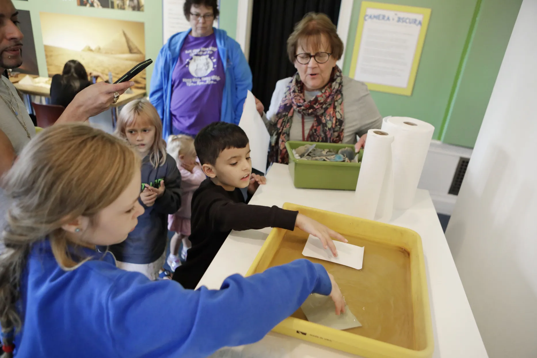 Virtual Discovery Room Gallery | George Eastman Museum