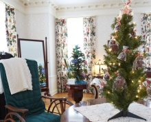 Tabletop Tree Display & Silent Auction | George Eastman Museum
