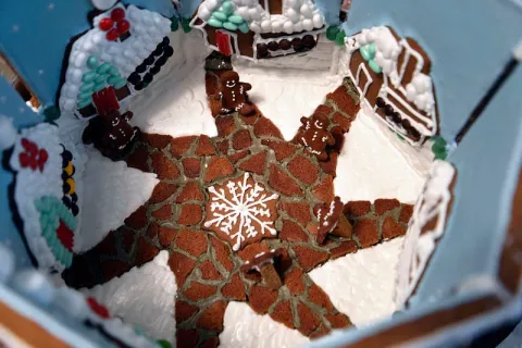 How We Made a Gingerbread House Zoetrope | George Eastman Museum
